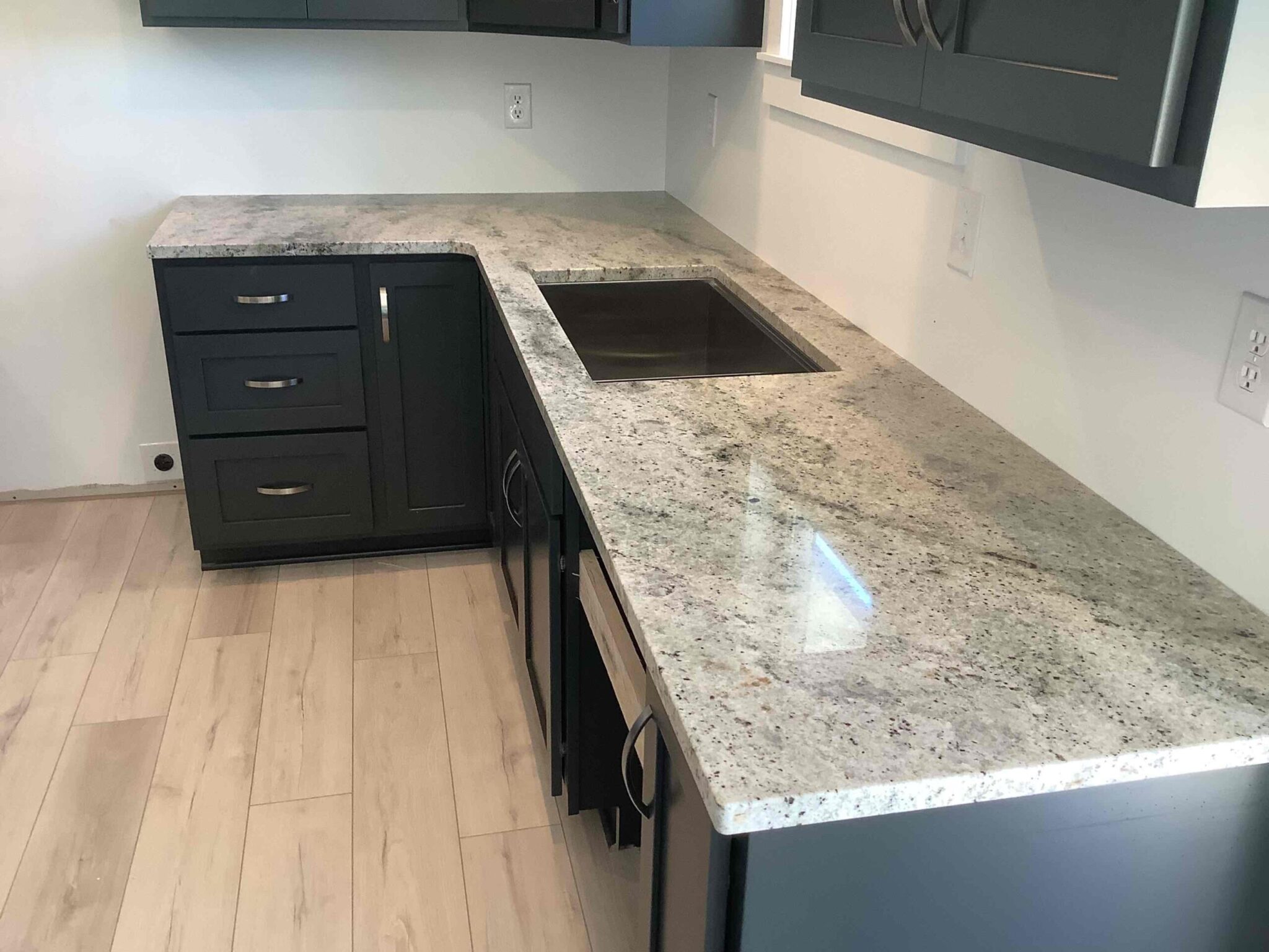 Colonial White Granite Slab